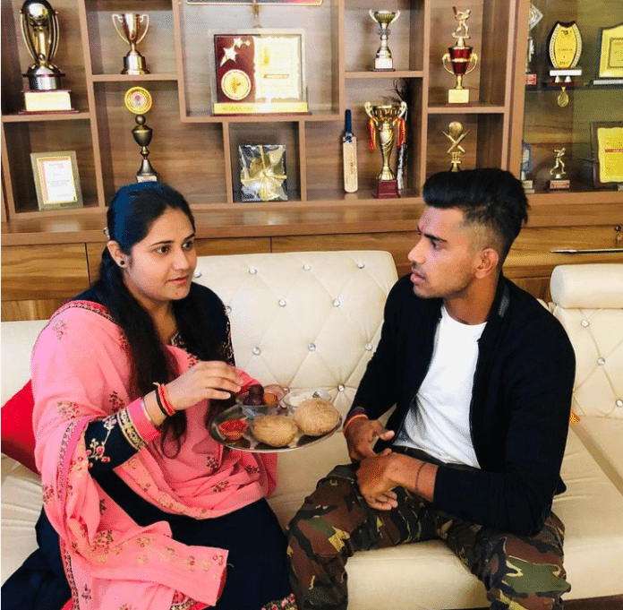 Shivam Mavi Family- Know More About Father, Mother, Siblings And More