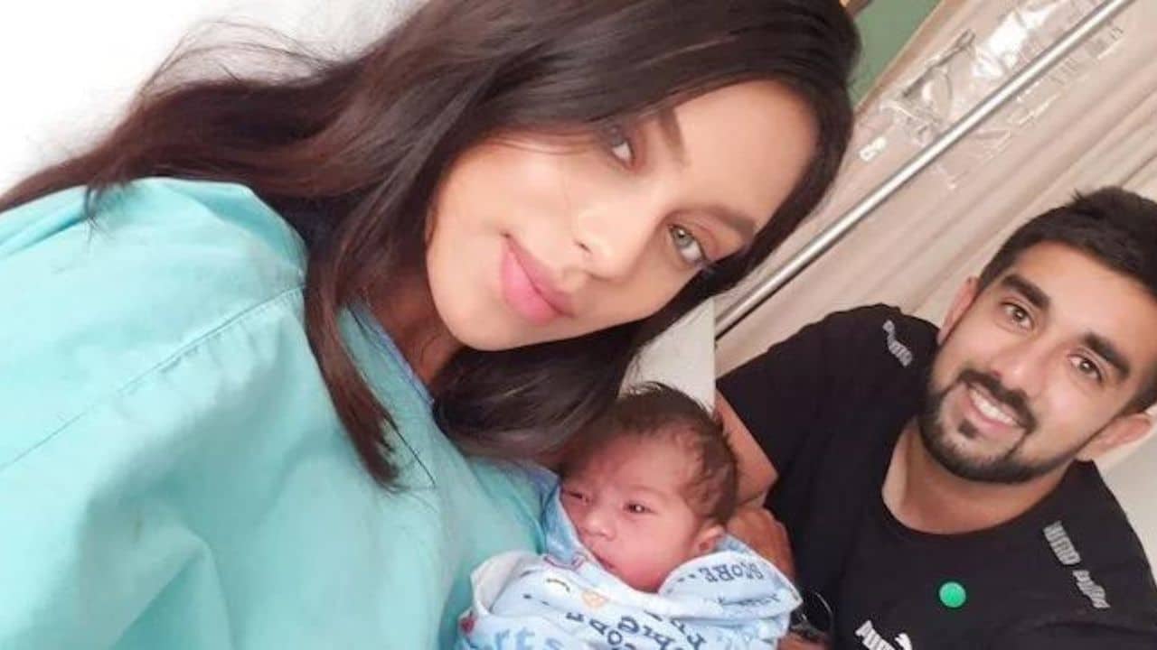 Tabraiz Shamsi Wife- All You Need To Know About Khadija Shamsi